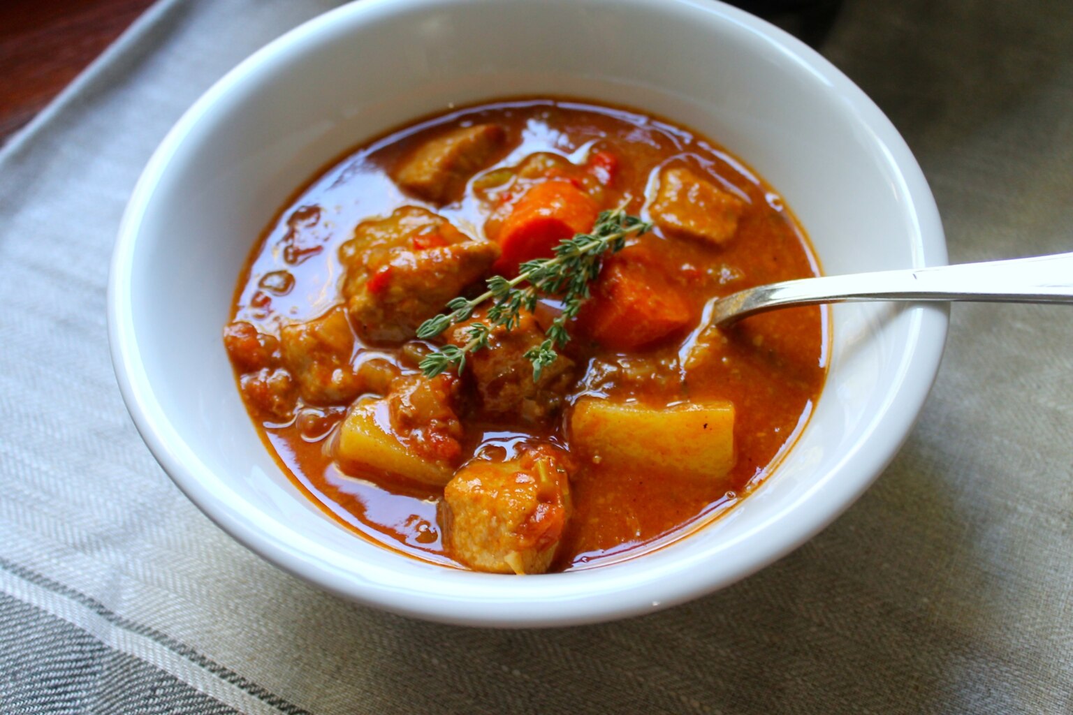 Venezuelan Goulash-Style Pork Stew + VIDEO - EnriLemoine