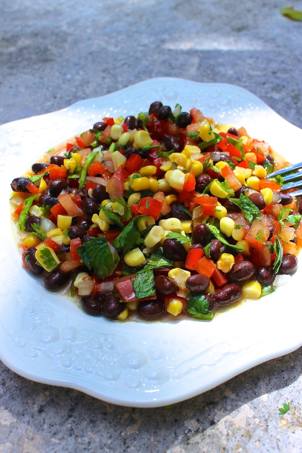 Ensalada de frijoles negros y maíz al grill - Enri Lemoine