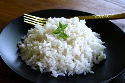 Perfect Loose White Rice Recipe {Video} - EnriLemoine