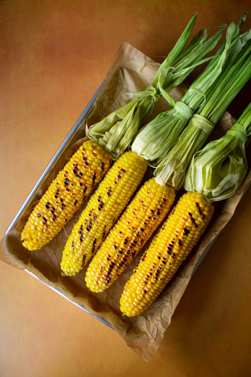 Elotes callejeros: mazorcas de maíz estilo mexicano - Enri Lemoine