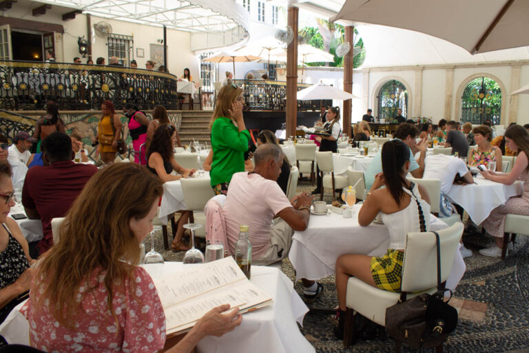 Eating at Versace's Mansion on a Budget + VIDEO - EnriLemoine