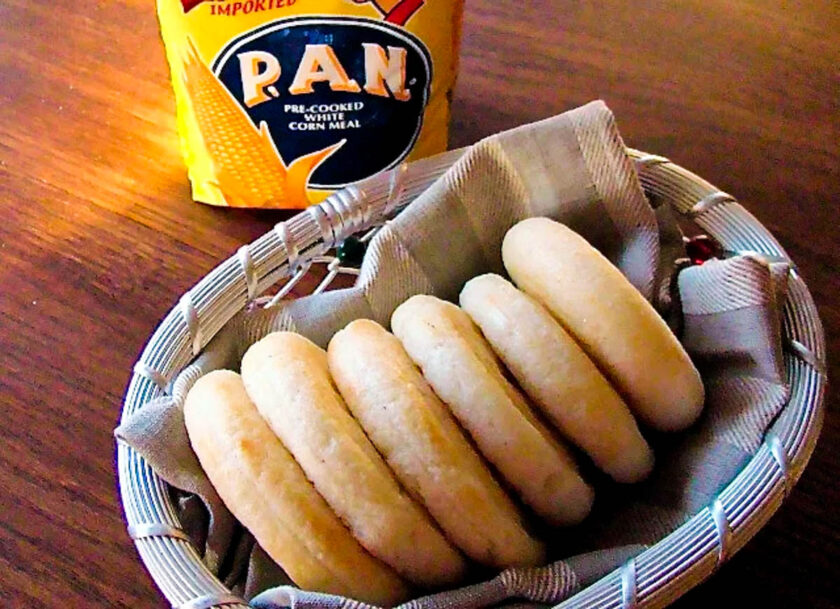 Traditional Venezuelan Arepas 3-ingredient Recipe + VIDEO - EnriLemoine