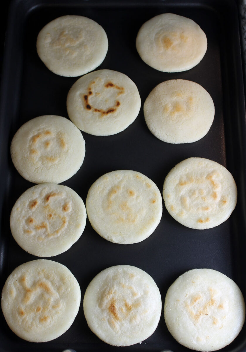 Traditional Venezuelan Arepas 3-ingredient Recipe + VIDEO - Enri Lemoine