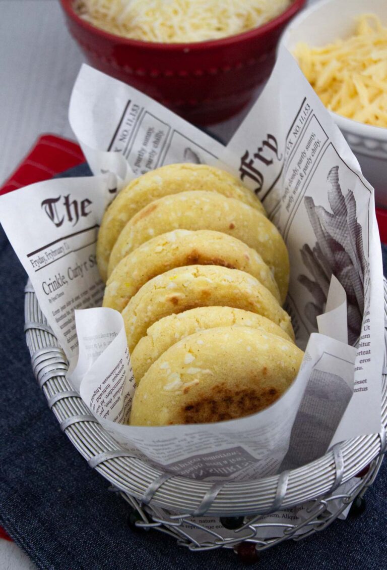 Enriched Arepas with Eggs and Cheese - Enri Lemoine