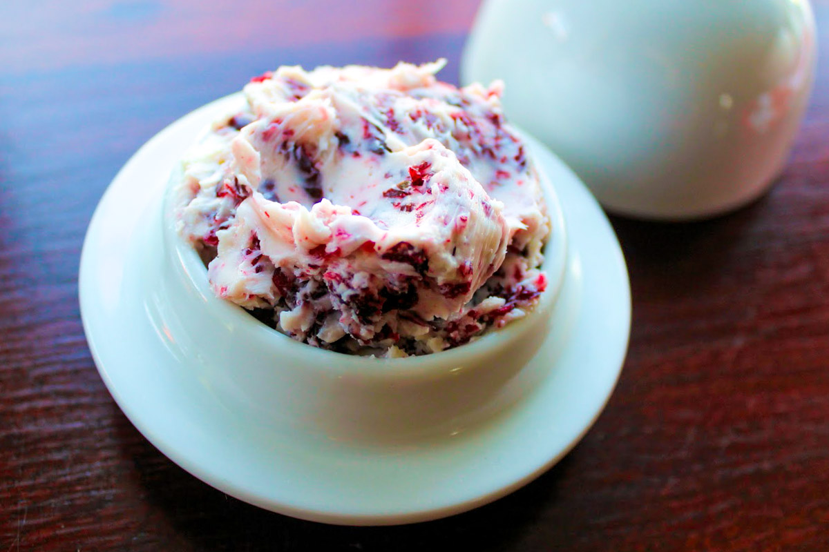 Deluxe Cranberry Compound Butter Recipe: Perfect for Holiday Season